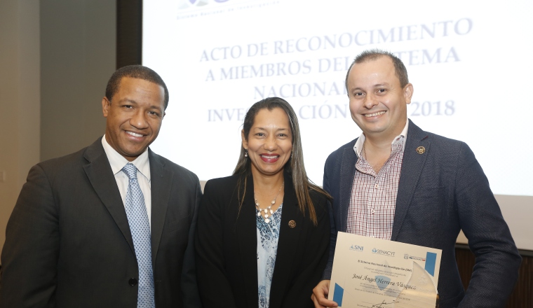 Reconocimiento a miembros del SNI | Panamá América