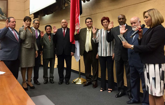El 28 De Los Diputados De La Asamblea Nacional Lograron La Reelección