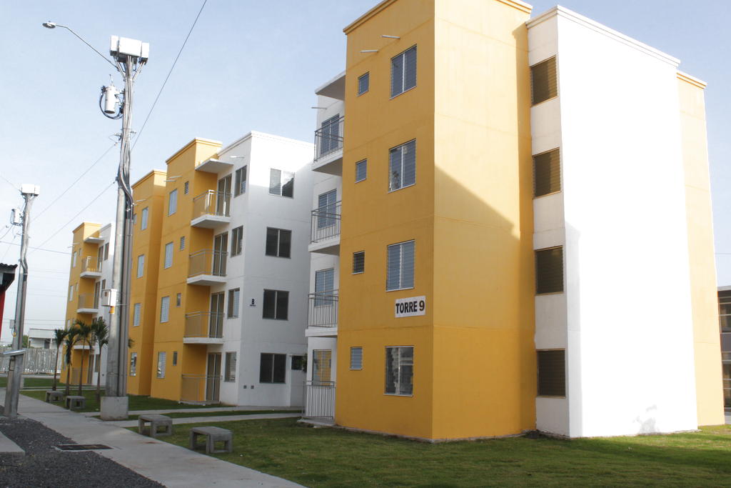 Familias ocupan nuevos apartamentos en Curundú | Panamá América