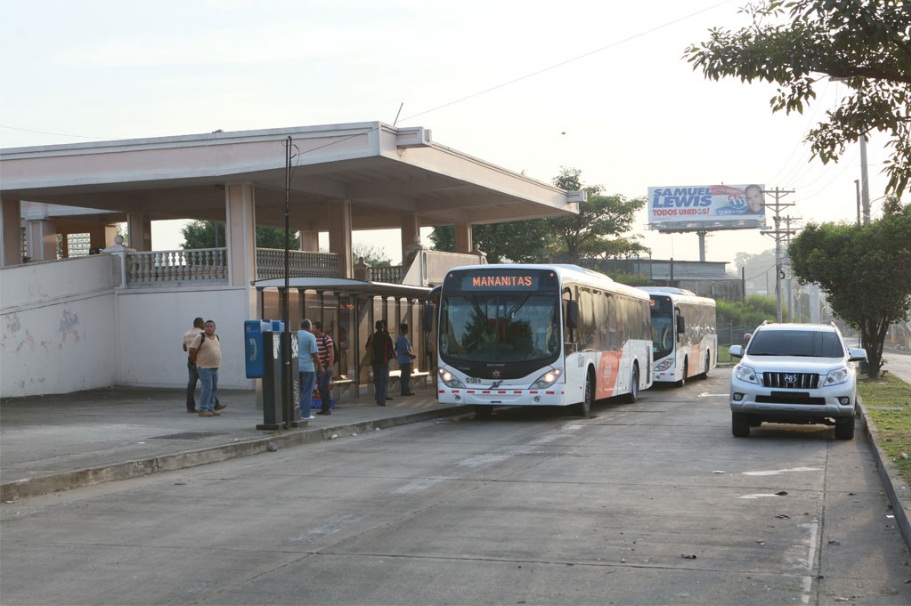 Inspeccionan las dos primeras paradas del metrobús en San Miguelito ...