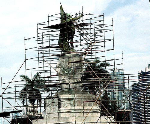 Estatua de Balboa se quedará en su lugar | Panamá América