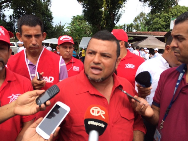 Jaime Caballero deposita su voto | Panamá América