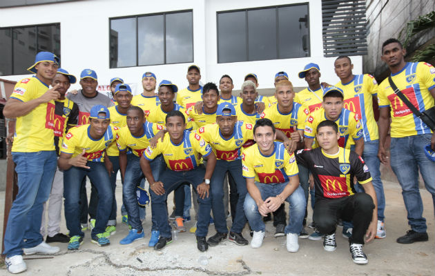 El Chorrillo FC presenta oficialmente su plantilla para el Torneo ...