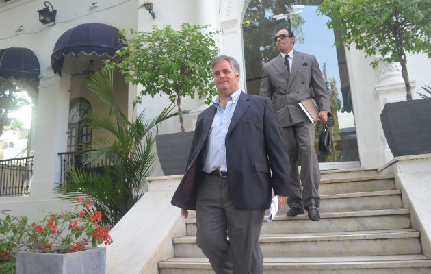 Sittón: Jimmy Papadimitriu tenía agenda propia y libertad de acción en ...