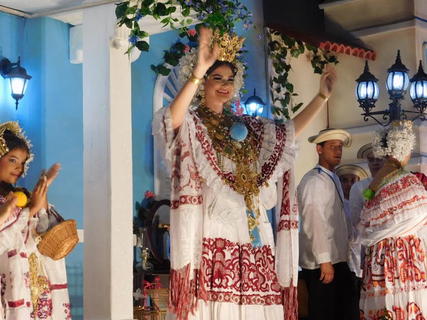 Coronan a nueva reina del Festival Nacional de la Pollera | Panamá América
