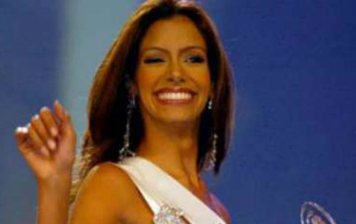 Ex Miss Puerto Rico subasta su trofeo que ganó en Miss Universo ...