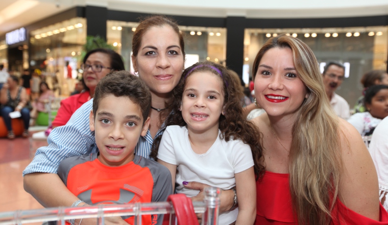 Tarde de pasarela con moda inclusiva | Panamá América