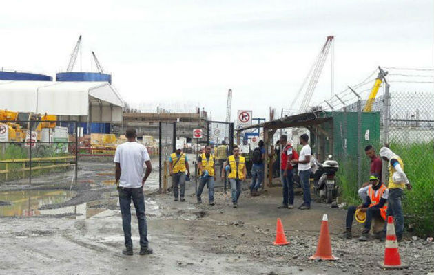 Trabajadores del proyecto AES Colón logran incremento salarial | Panamá ...